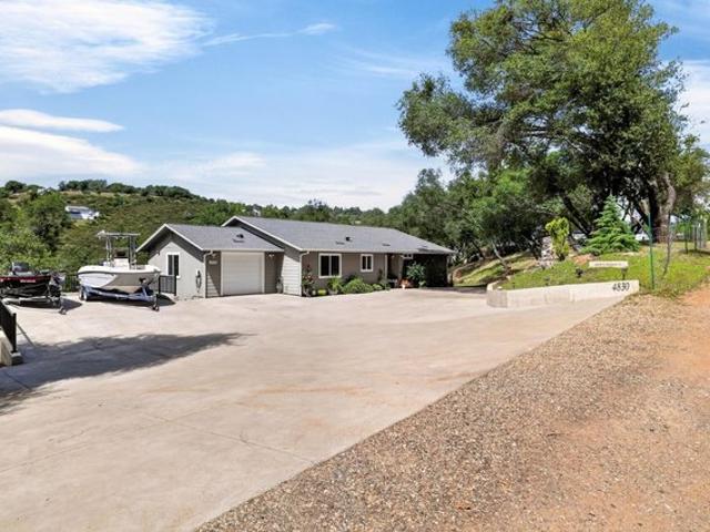 4830 Creekside Dr, Shingle Springs, CA 95682
