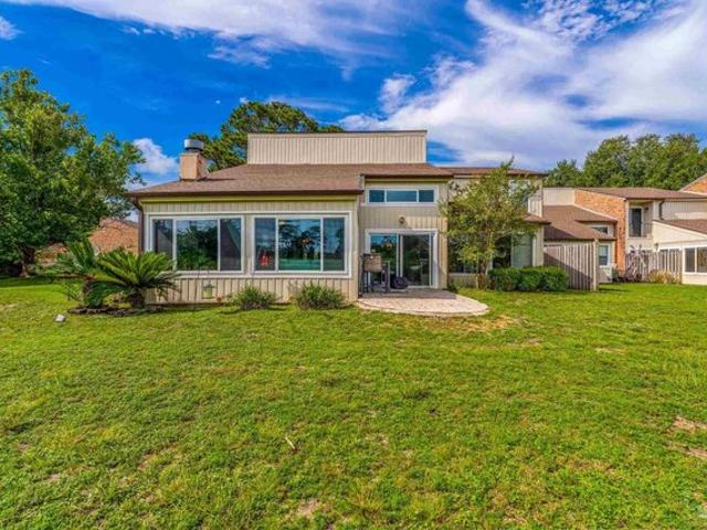 4830 Huron Dr, Pensacola, FL 32507