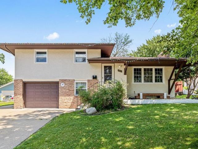 4831 Washington St NE, Columbia Heights, MN 55421