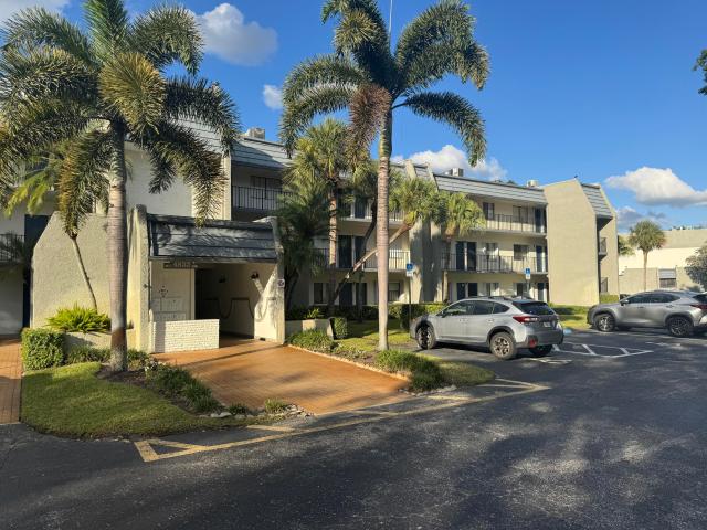 4832 Esedra Ct, Unit 106, Lake Worth, FL 33467 | MLS #B26009