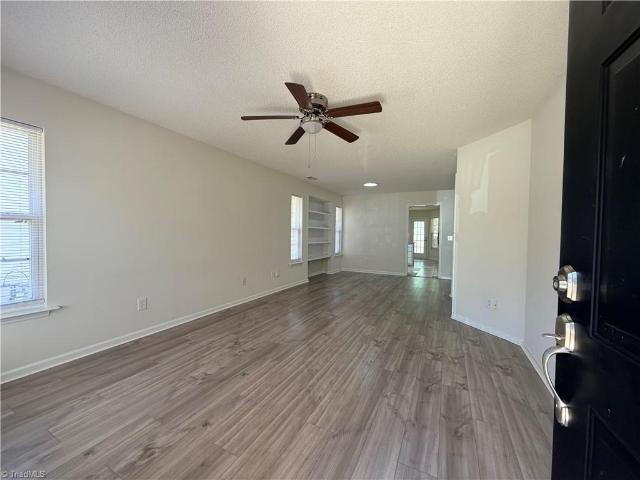 4832 Lighthouse Court