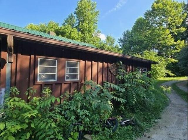 4833 Stinking Creek Rd, Pioneer, TN 37847