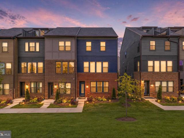 4833 Vista Glen Lane