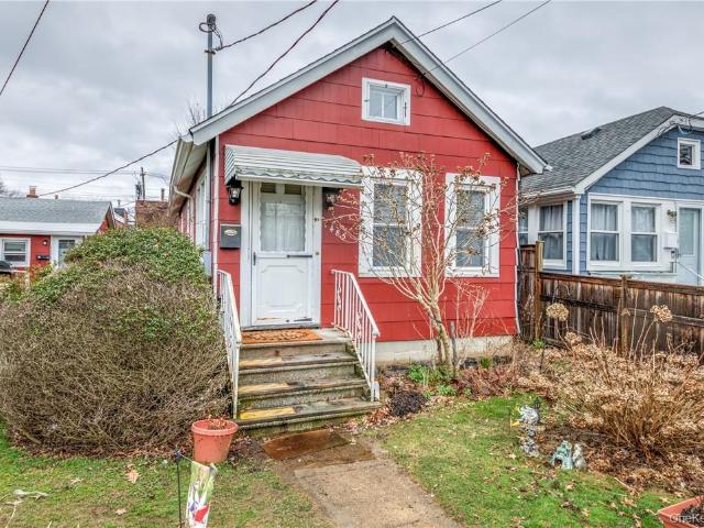 483 485 Minnieford Avenue | Compass