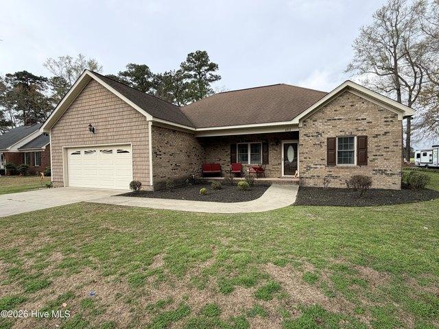 483 Central Dr, Snow Hill, NC 28580