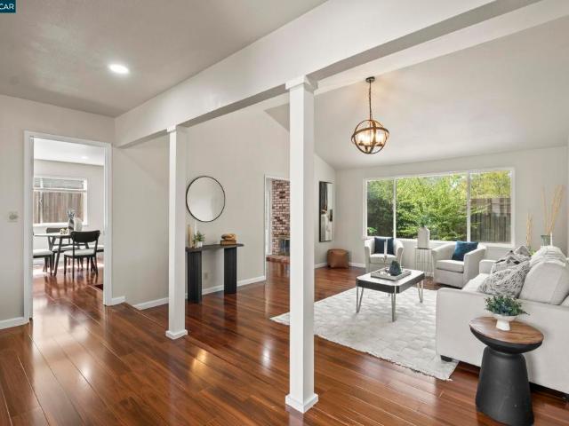 483 Brunswick Dr