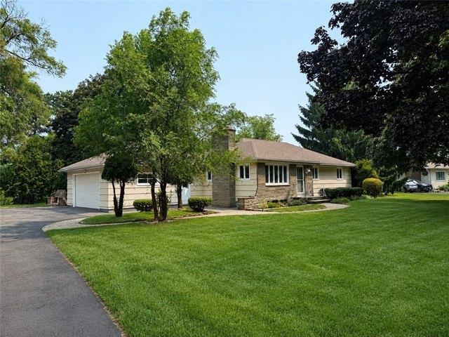 483 Brookview Dr, Rochester, NY 14617