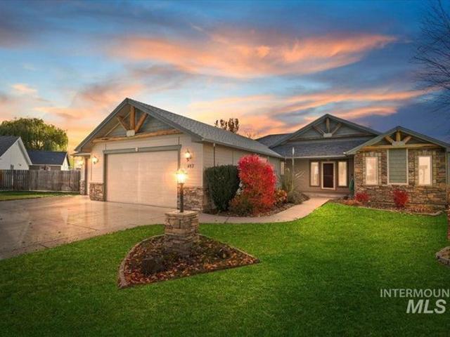 483 E Red Bud Ct, Kuna, ID 83634