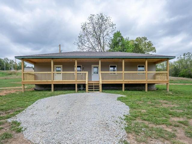 483 Foxden Dr, Gainesville, MO 65655