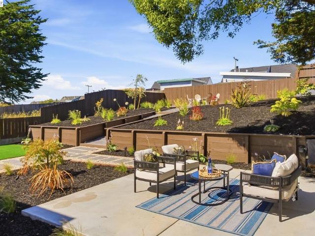 483 Heathcliff Dr