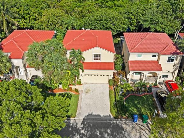 483 NW 87th Ter, Coral Springs, FL 33071