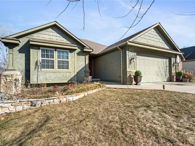 483 S 137th Pl, Bonner Springs, KS 66012
