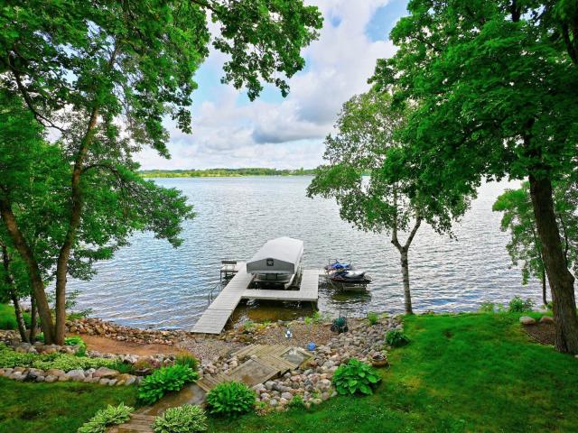 483 S Maple Lake Road SE