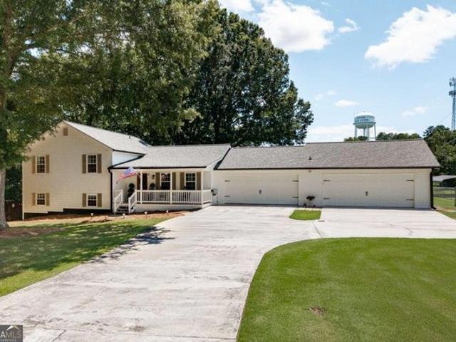 483 Whispering Oaks Dr, Statham, GA 30666
