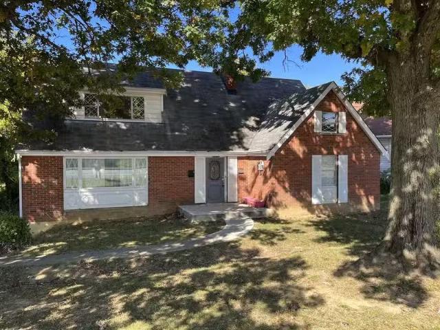 48450566 1990 Alexandria Pike