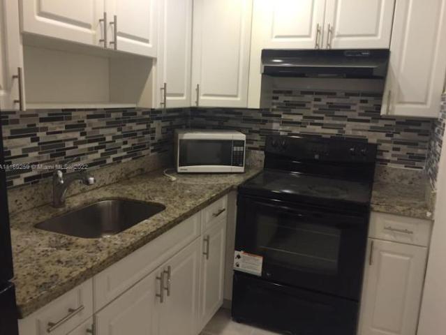 4845 NW 7th St #207 5 Miami, FL 33126