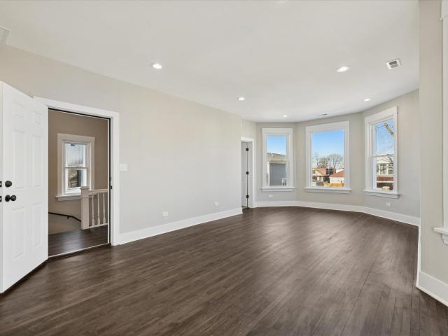 4845 W Potomac Avenue # 2