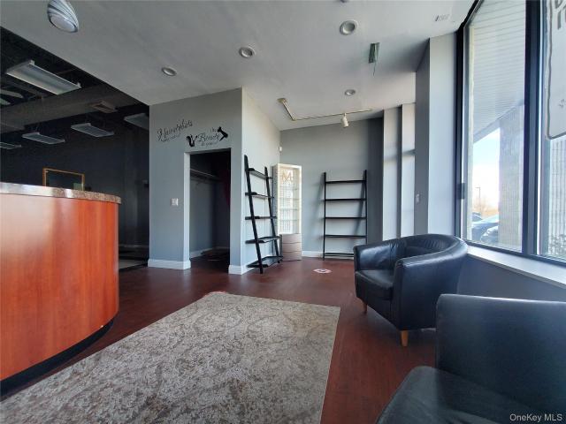 4846 Sunrise Highway 4846