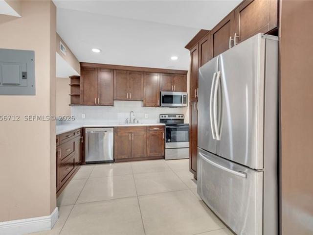 4848 NW 24th Ct Apt 118, Lauderdale Lakes, FL 33313