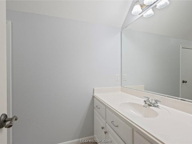 4848 Close Quarters Cir, College Station, TX 77845 | MLS #26003