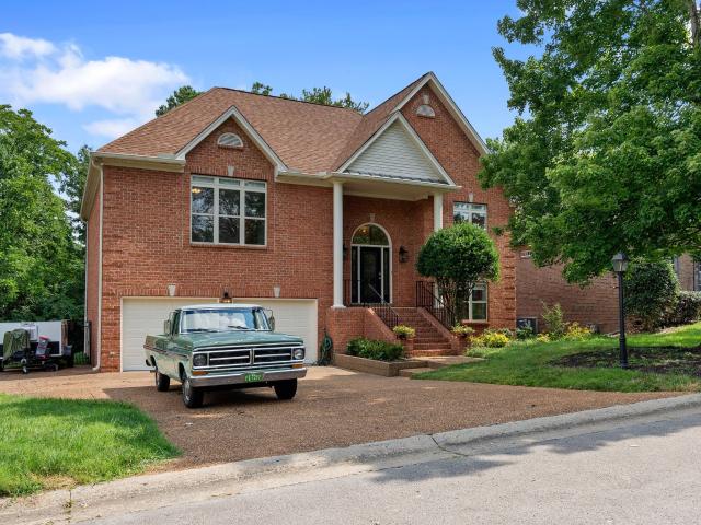 4848 Peninsula Pointe Dr