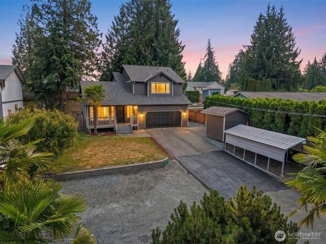 4840 N Island Dr E, Bonney Lake, WA 98391