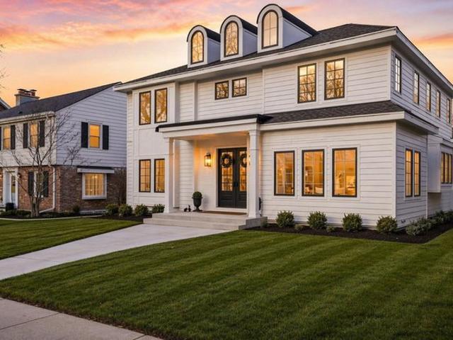 4840 N Larkin St, Whitefish Bay, WI 53217