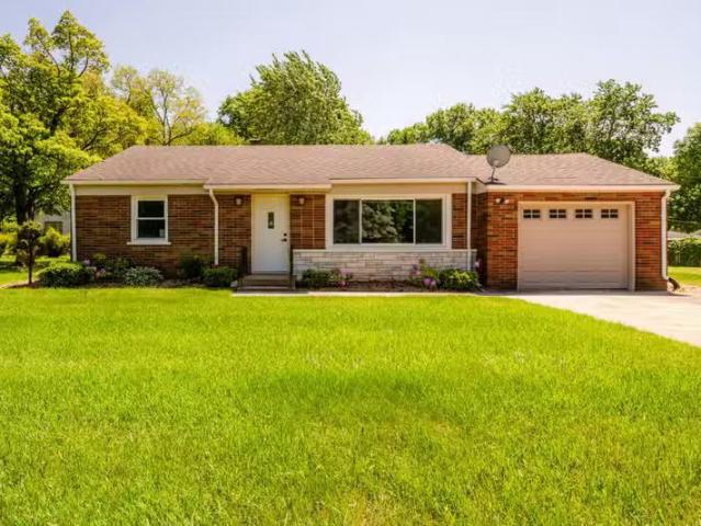 4840 SHORE DR, COLOMA, MI 49038 Single Family Residence For Sa.