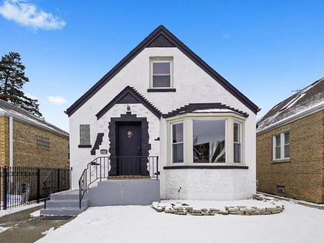 4840 W Waveland Ave, Chicago, IL 60641