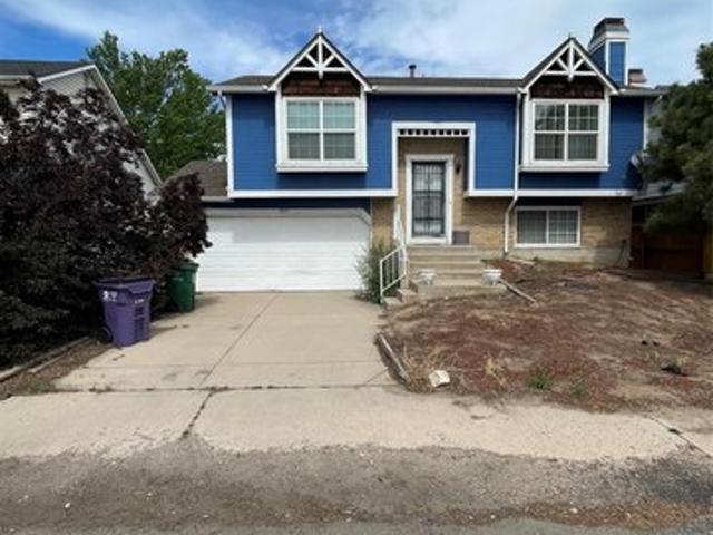 4841 Carson St, Denver, CO 80239