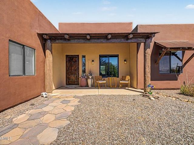48423 N 24th Ln, New River, AZ 85087