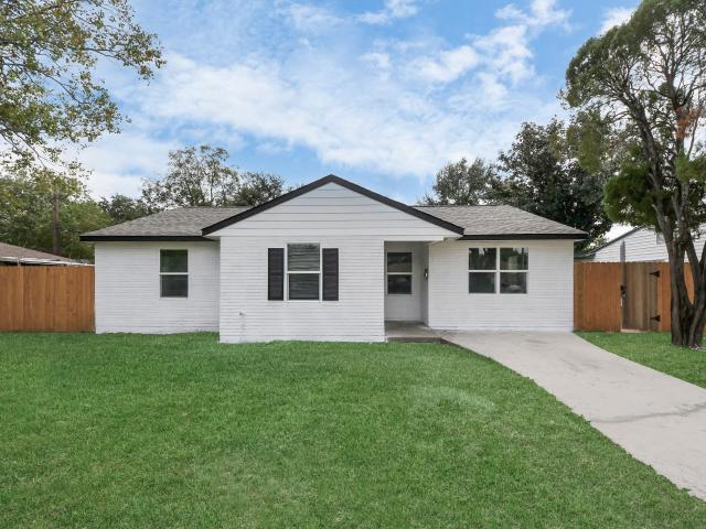 4842 Larkspur St, Houston, TX 77033 | Compass
