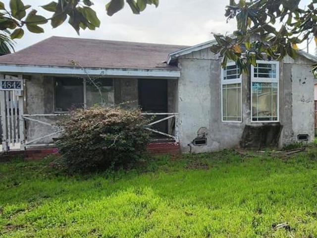 4842 W 99th St, Inglewood, CA 90301