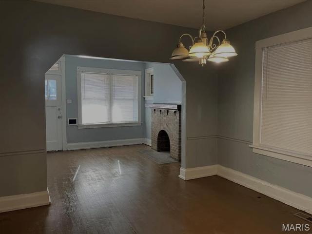 4843 Lee Ave, St. Louis, MO 63115 | Compass