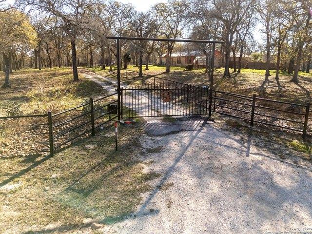4843 Zion Hill Rd, Seguin, TX 78155