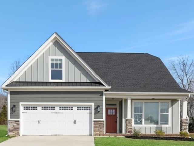 484 Adhurst Dr, Enoree, SC 29335