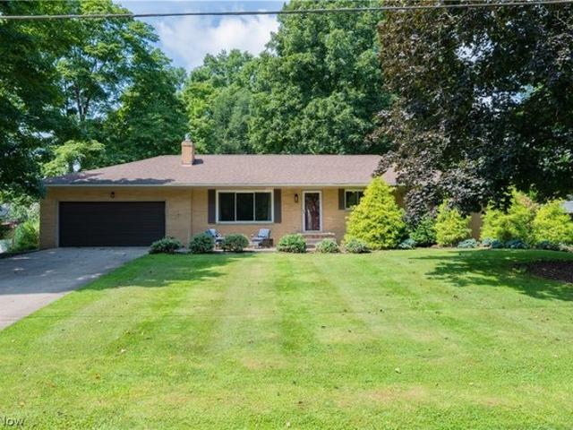 484 Beaumont Dr, Fairlawn, OH 44333