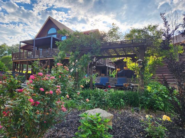 484 Blue Springs Boulevard