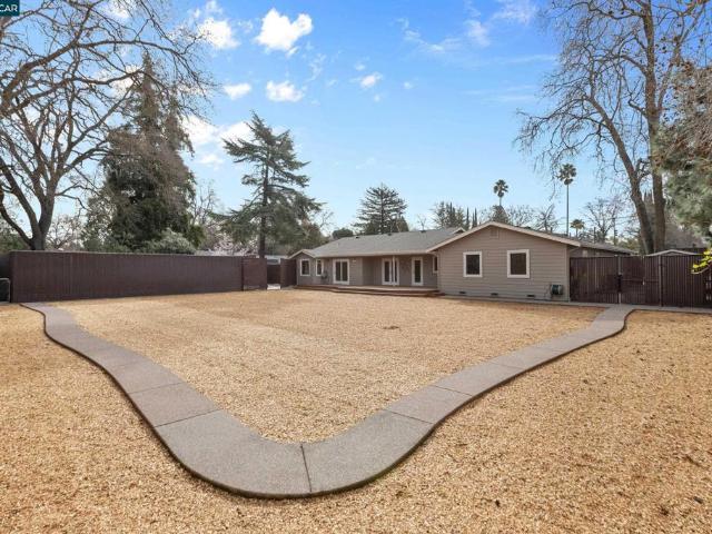 484 Diablo Rd