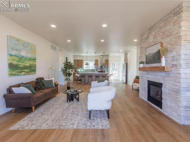 484 Due South Road