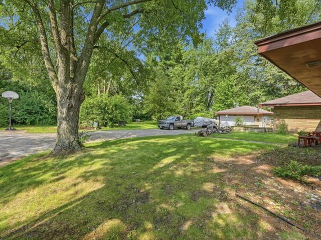 484 E Robbins St, Wheatfield, IN 46392