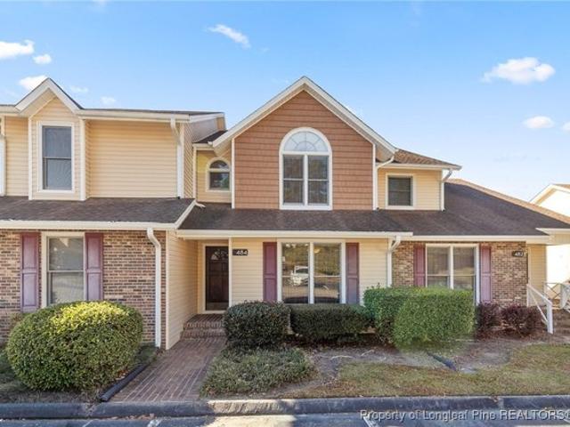 484 Lands End Rd, Fayetteville, NC 28314