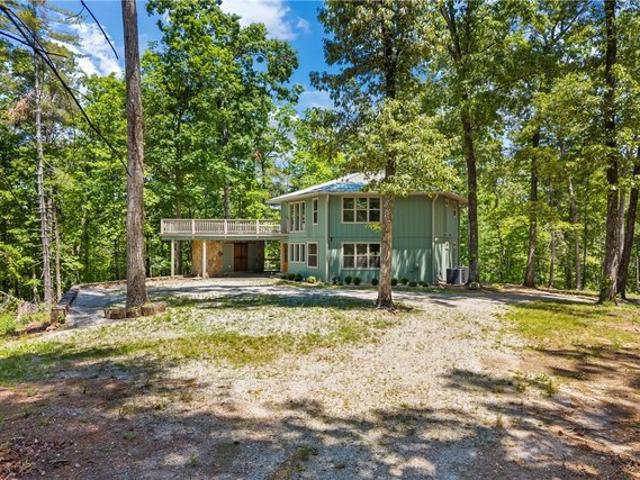484 Mountain Stream Ln, Lakemont, GA 30552