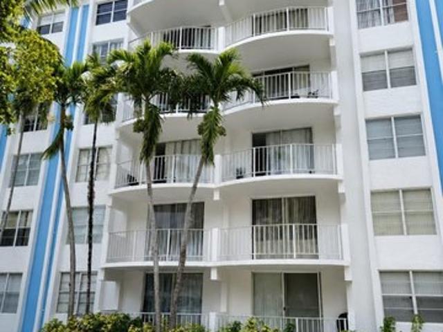 484 NW 165th Street Rd Apt A609, Miami, FL 33169