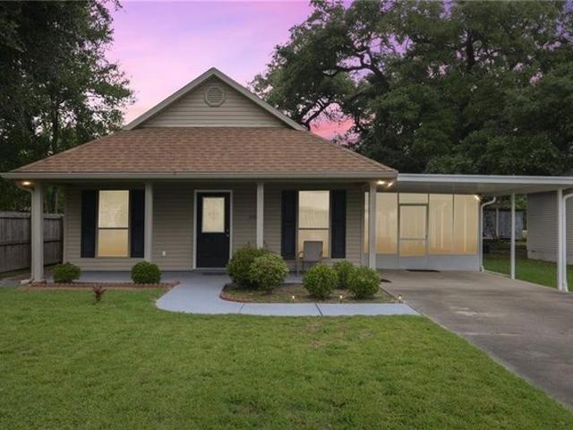 484 S 2nd St, Ponchatoula, LA 70454