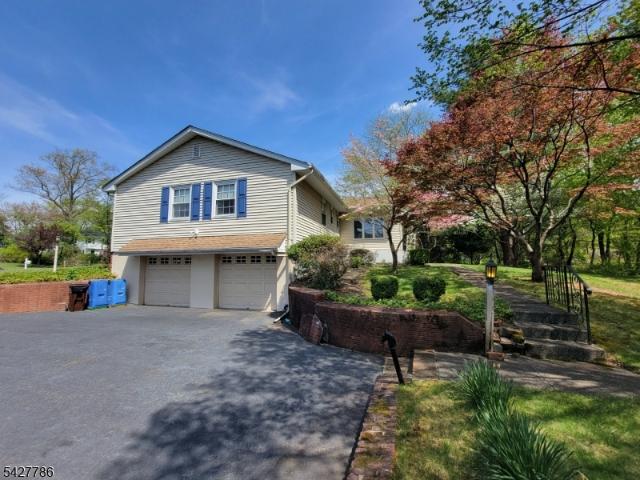 484 Stony Brook Dr