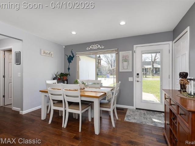 484 W Beechdale Street