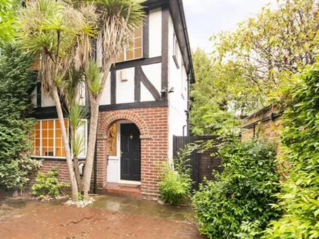 484 Upper Richmond Road, London, SW15 5JG, United Kingdom | 3 bed duplex for rent #138102346 | Rentberry