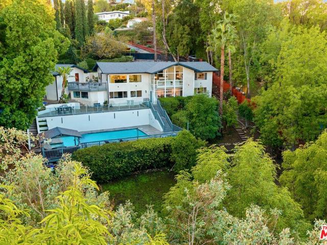 4854 Brewster Dr, Tarzana, CA 91356 | MLS #26663 | Compass