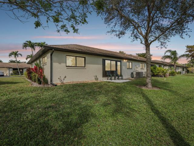 4854 Equestrian Cir, Unit B, Boynton Beach, FL 33436 | MLS #B26038